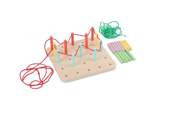 25189-Wooden Threading Board – egofuntoys